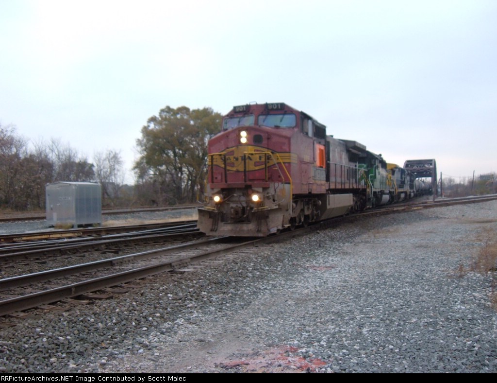 BNSF 901, FURX 7253, CSX 5943 & HLCX 8168